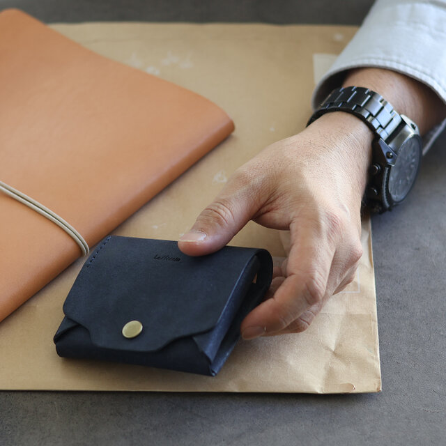 お札が折れない鍵が入るコンパクト財布 LF-031 マルゴー ×ヌメ革ツｰトン ミニ財布 レザーウォレット 小さい財布 軽い財布 | iichi 日々の暮らしを心地よくするハンドメイドや ...