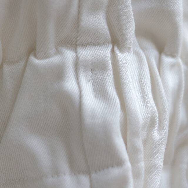 三日月パンツ/チノホワイト：サイズ2 | iichi 日々の暮らしを心地よくするハンドメイドやアンティークのマーケットプレイス