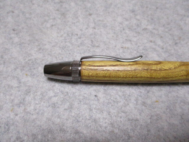 御蔵島桑 金桑 ギラ杢 椿油仕上げ 回転式ロングパトリオットボールペン | iichi 日々の暮らしを心地よくするハンドメイドやアンティークのマーケットプレイス