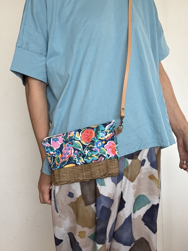 【受注生産】ラタンのサコッシュ | iichi 日々の暮らしを心地よくするハンドメイドやアンティークのマーケットプレイス