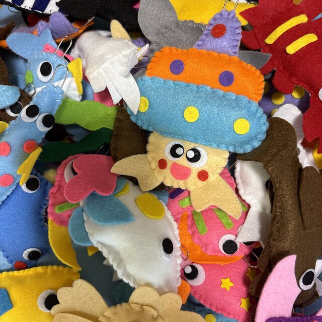 フェルトのお魚釣りセット50匹 | iichi 日々の暮らしを心地よくするハンドメイドやアンティークのマーケットプレイス