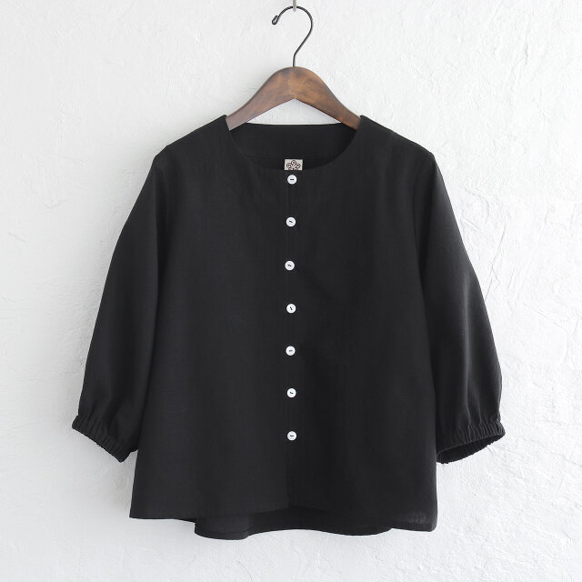 夏を心地よく 東炊きコットンリネン 五分袖ループボタン羽織りブラウス（ブラック）TP22 | iichi 日々の暮らしを心地よくするハンドメイドやアンティークのマーケットプレイス