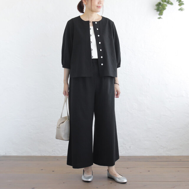 夏を心地よく 東炊きコットンリネン 五分袖ループボタン羽織りブラウス（ブラック）TP22 | iichi 日々の暮らしを心地よくするハンドメイドやアンティークのマーケットプレイス