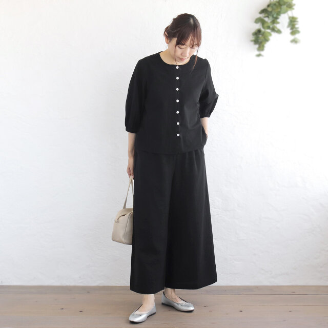 夏を心地よく 東炊きコットンリネン 五分袖ループボタン羽織りブラウス（ブラック）TP22 | iichi 日々の暮らしを心地よくするハンドメイドやアンティークのマーケットプレイス