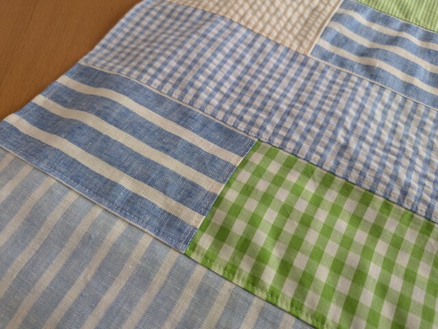 ♥️夏♥️涼しげロングのれん♥️グリーンとブルー♥️細長パッチワーク★85 175★ | iichi 日々の暮らしを心地よくするハンドメイドやアンティークのマーケットプレイス