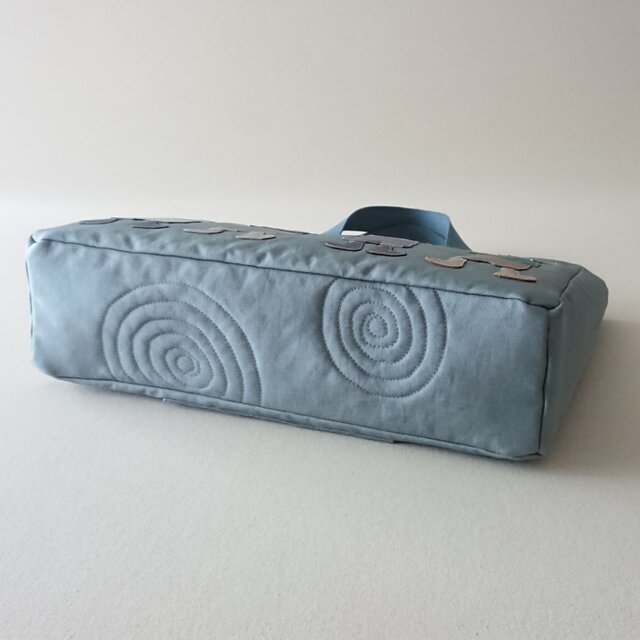 annco nylon tote [blue gray] | iichi 日々の暮らしを心地よくするハンドメイドやアンティークのマーケットプレイス