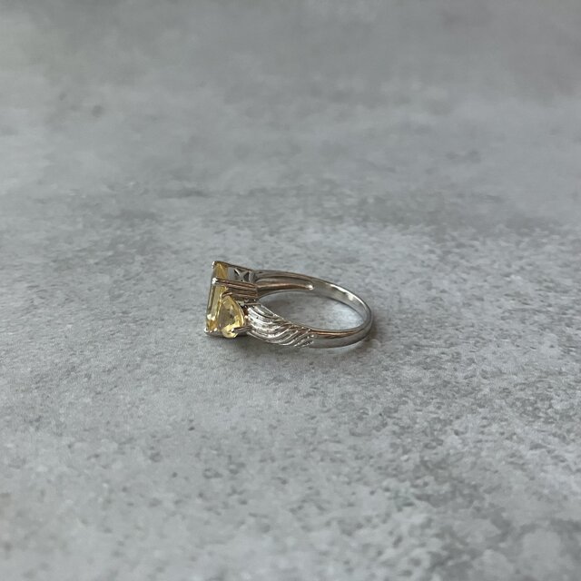 053 ヴィンテージ 「レモン色のクォーツ」のリング | iichi 日々の暮らしを心地よくするハンドメイドやアンティークのマーケットプレイス