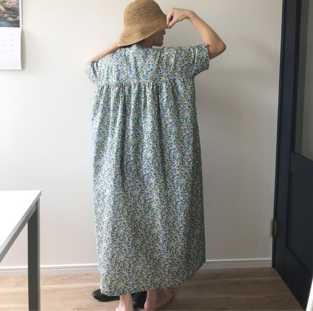 フラワープリントのワンピース（o-op-029) | iichi 日々の暮らしを心地よくするハンドメイドやアンティークのマーケットプレイス