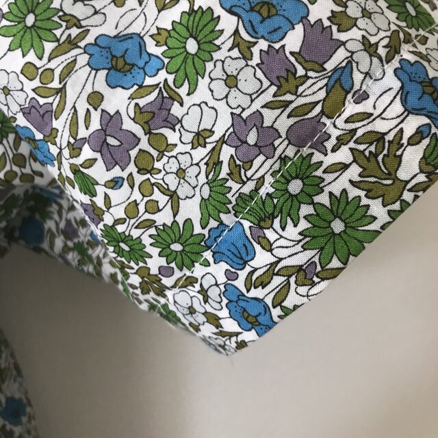 フラワープリントのワンピース（o-op-029) | iichi 日々の暮らしを心地よくするハンドメイドやアンティークのマーケットプレイス