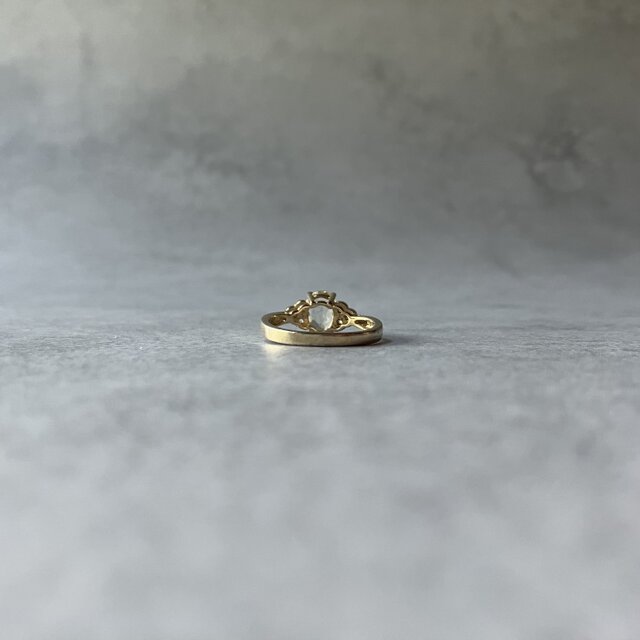 057 ヴィンテージ 「静寂の中の煌めき」の指輪 | iichi 日々の暮らしを心地よくするハンドメイドやアンティークのマーケットプレイス