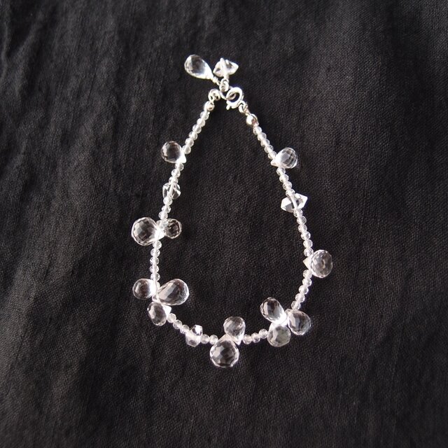 【ご予約品・T様】White Topaz × Crystal Necklace／ クリスタルネックレス55cm&延長アジャスター | iichi 日々の暮らしを心地よくするハンドメイドや ...