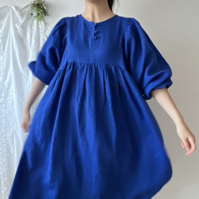 ベルギーリネン100% ヨークギャザーワンピース(青/薄パープル／赤) | iichi 日々の暮らしを心地よくするハンドメイドやアンティークのマーケットプレイス