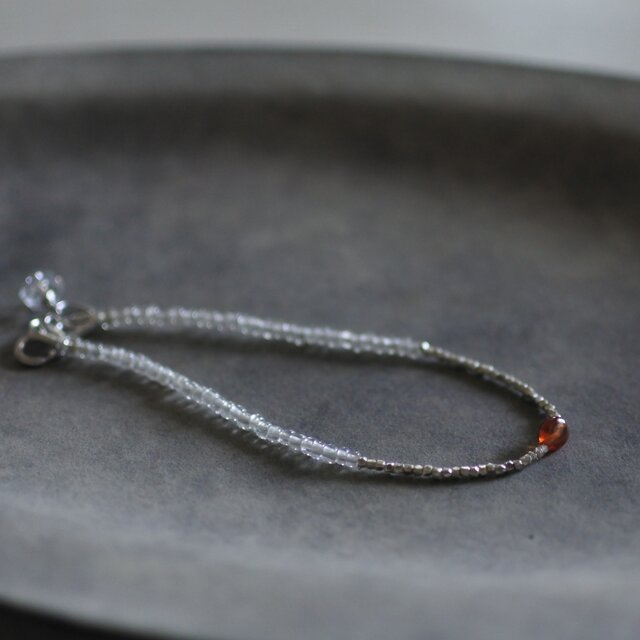 サファイアとアンティークビーズのシルバーブレスレット（Silver925） | iichi 日々の暮らしを心地よくするハンドメイドやアンティークのマーケットプレイス