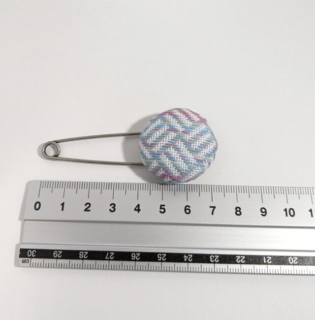 こぎん刺しストールピン | iichi 日々の暮らしを心地よくするハンドメイドやアンティークのマーケットプレイス