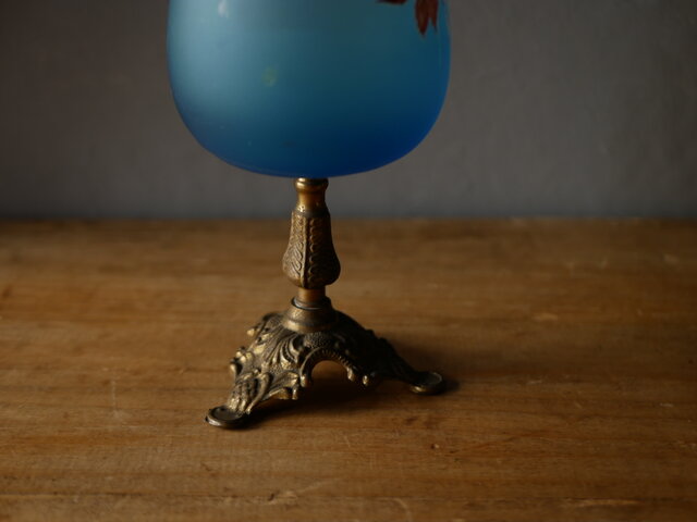 ブルー フロストガラスのピシェ 花器 花瓶 フランスアンティーク ヴィンテージ | iichi 日々の暮らしを心地よくするハンドメイドやアンティークのマーケットプレイス