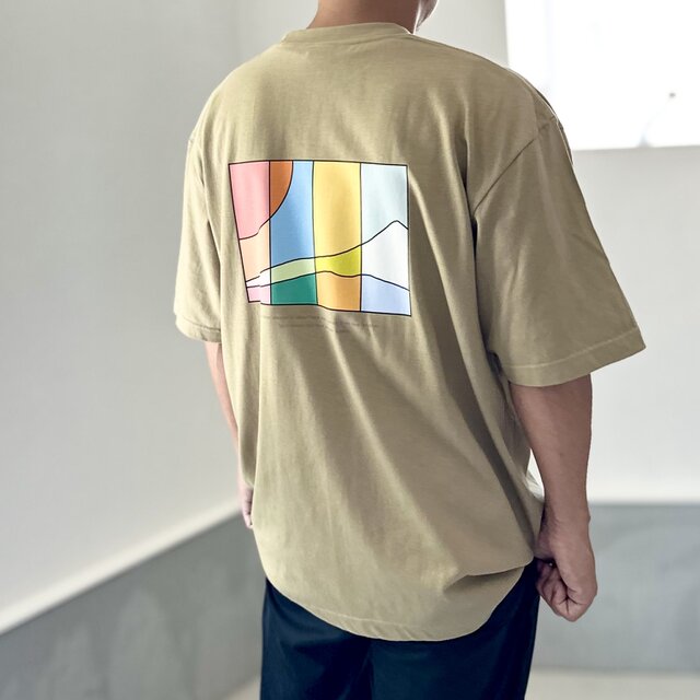 『2025新作』【ユニセックス】four seasonsバックプリント ビッグシルエットTシャツ 5色展開【ブラック】 | iichi 日々の暮らしを心地よくするハンドメイドやアンティークの ...