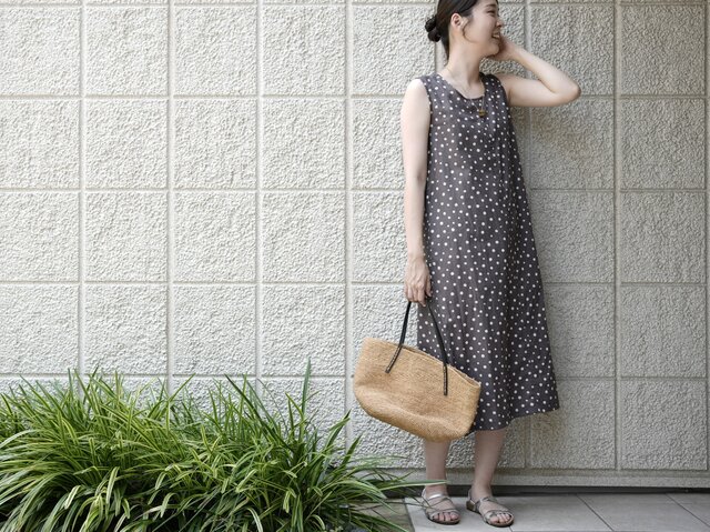 涼しい★コットンリネンのノースリーブワンピ／ドットグレー No.359 | iichi 日々の暮らしを心地よくするハンドメイドやアンティークのマーケットプレイス