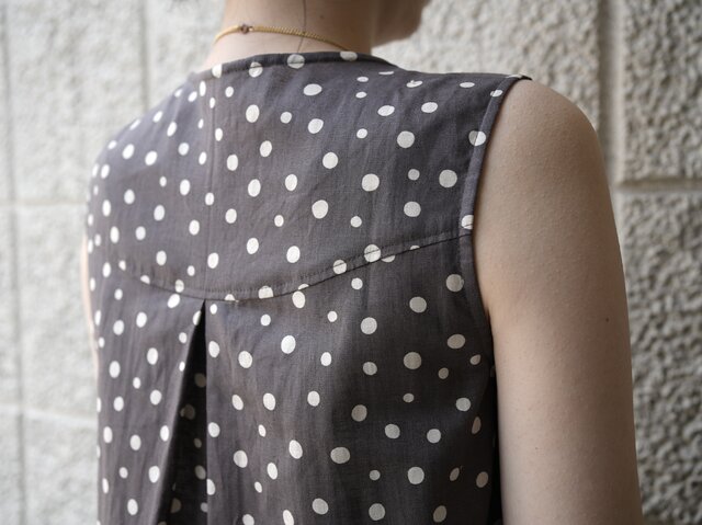 涼しい★コットンリネンのノースリーブワンピ／ドットグレー No.359 | iichi 日々の暮らしを心地よくするハンドメイドやアンティークのマーケットプレイス