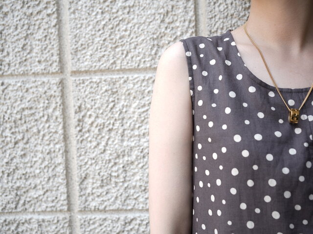 涼しい★コットンリネンのノースリーブワンピ／ドットグレー No.359 | iichi 日々の暮らしを心地よくするハンドメイドやアンティークのマーケットプレイス
