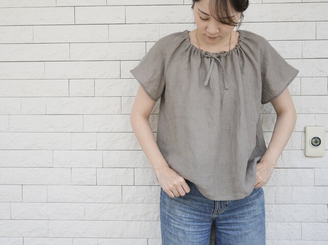 上質リネンのゆったり半袖ブラウス No.361 | iichi 日々の暮らしを心地よくするハンドメイドやアンティークのマーケットプレイス