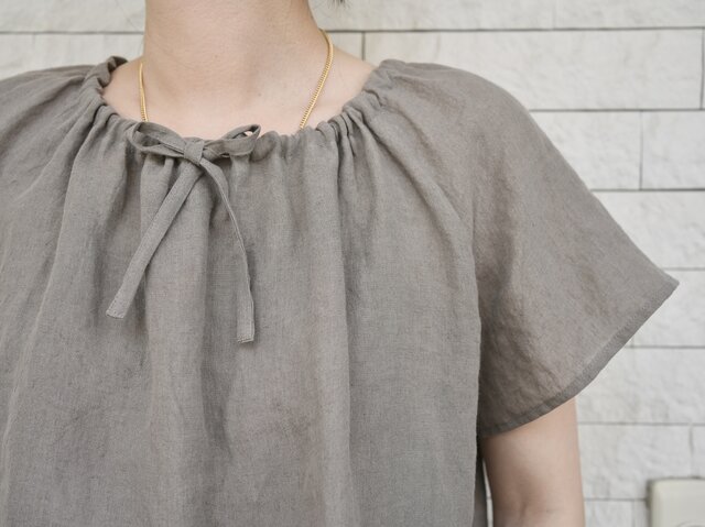 上質リネンのゆったり半袖ブラウス No.361 | iichi 日々の暮らしを心地よくするハンドメイドやアンティークのマーケットプレイス