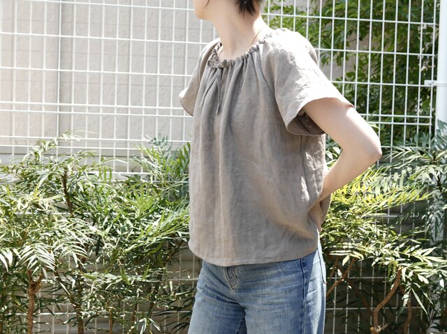 上質リネンのゆったり半袖ブラウス No.361 | iichi 日々の暮らしを心地よくするハンドメイドやアンティークのマーケットプレイス