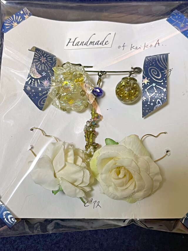 Fall rose pierced earrings add thorn brooch | iichi 日々の暮らしを心地よくするハンドメイドやアンティークのマーケットプレイス