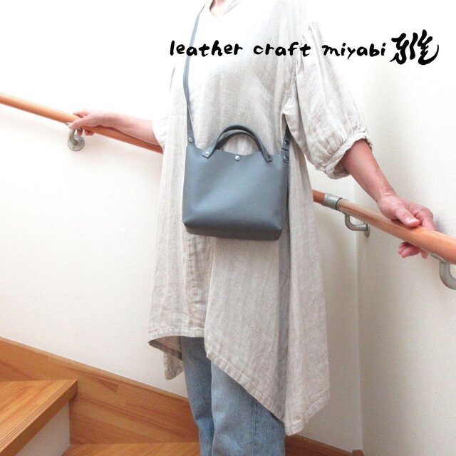 《牛革》小さくて可愛い♪ミニショルダー・グレー・シュリンク・0164 | iichi 日々の暮らしを心地よくするハンドメイドやアンティークのマーケットプレイス