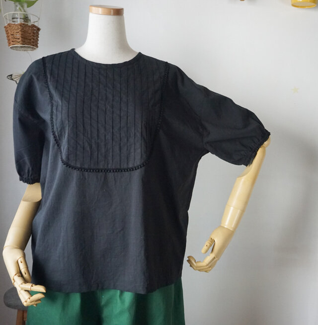 クラシカル風5分袖プルオーバー（黒col） | iichi 日々の暮らしを心地よくするハンドメイドやアンティークのマーケットプレイス