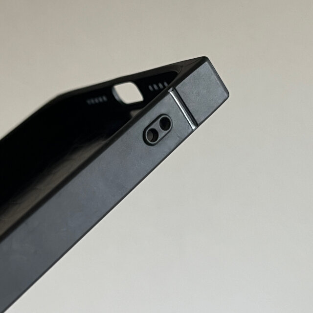 ストローク 水彩 抽象 強化ガラス iPhoneケース mini se pro max plus | iichi 日々の暮らしを心地よくするハンドメイドやアンティークのマーケットプレイス