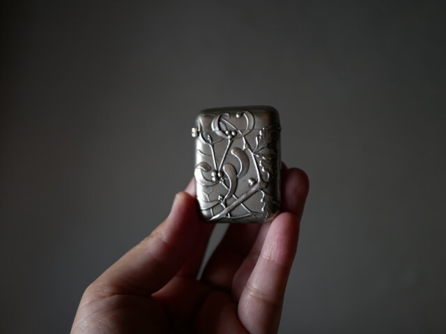 純銀 宿り木 ライター フランスアンティーク アンティークのある暮らし | iichi 日々の暮らしを心地よくするハンドメイドやアンティークのマーケットプレイス