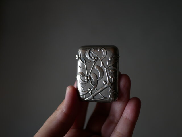 純銀 宿り木 ライター フランスアンティーク アンティークのある暮らし | iichi 日々の暮らしを心地よくするハンドメイドやアンティークのマーケットプレイス