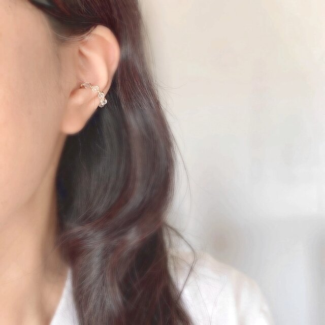 14kgf クリスタルg-ringイヤーカフ(片耳) 【CR-599EC】 | iichi 日々の暮らしを心地よくするハンドメイドやアンティークのマーケットプレイス