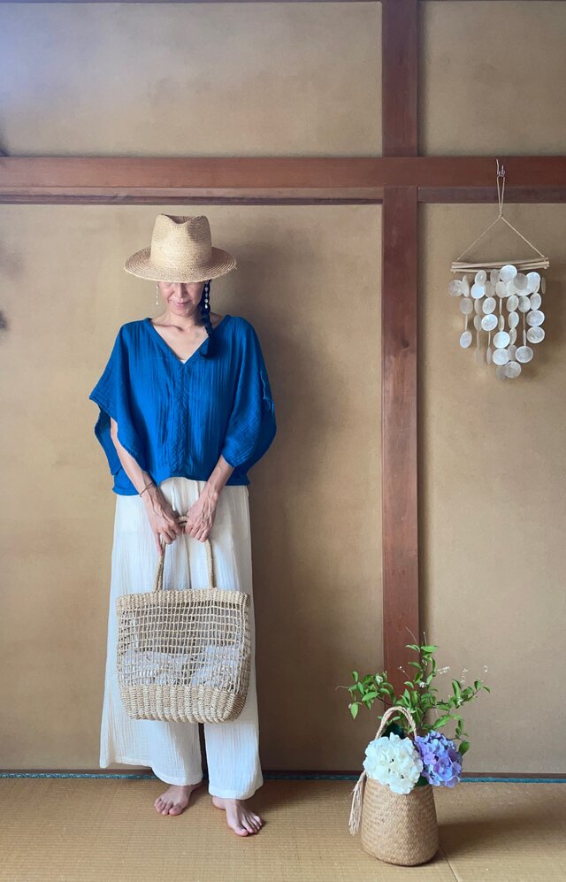 Double Gauze Kimono blouse in Indigo/ ダブルガーゼ藍染めトップス | iichi 日々の暮らしを心地よくするハンドメイドやアンティークのマーケットプレイス