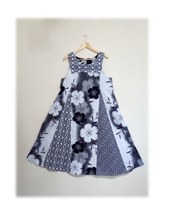 429 1点物 テントラインワンピース ジャンパースカート 3つの浴衣地 小さいサイズ | iichi 日々の暮らしを心地よくするハンドメイドやアンティークのマーケットプレイス