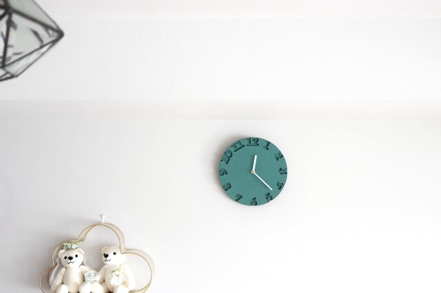 掛け時計 Mokulab IsshiKi GREEN | iichi 日々の暮らしを心地よくするハンドメイドやアンティークのマーケットプレイス