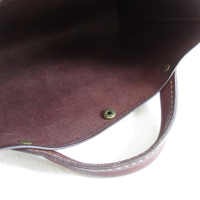 手縫い☆そのまま持っても映える♪《牛革》バッグインバッグ・ハンドソーイング・047 | iichi 日々の暮らしを心地よくするハンドメイドやアンティークのマーケットプレイス