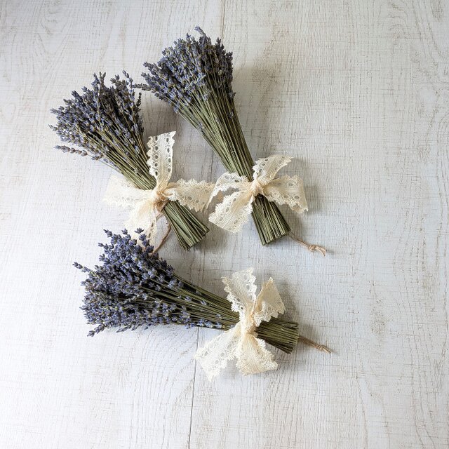 ラベンダーのシンプルな壁掛けアレンジ（Sサイズ） | iichi 日々の暮らしを心地よくするハンドメイドやアンティークのマーケットプレイス