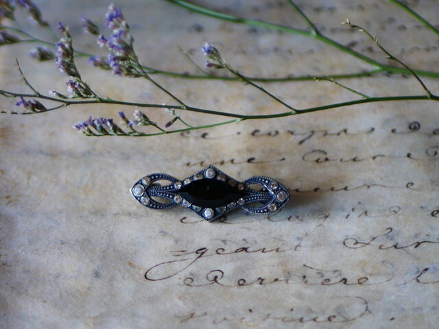 vintage ブローチ フランス ヨーロッパヴィンテージ ヴィンテージブローチ | iichi 日々の暮らしを心地よくするハンドメイドやアンティークのマーケットプレイス