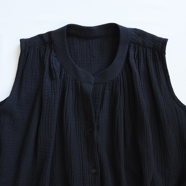 通気性良く肌触りが優しい 楊柳ダブルガーゼ ノースリブ シャツ ブラック 0697BK | iichi 日々の暮らしを心地よくするハンドメイドやアンティークのマーケットプレイス