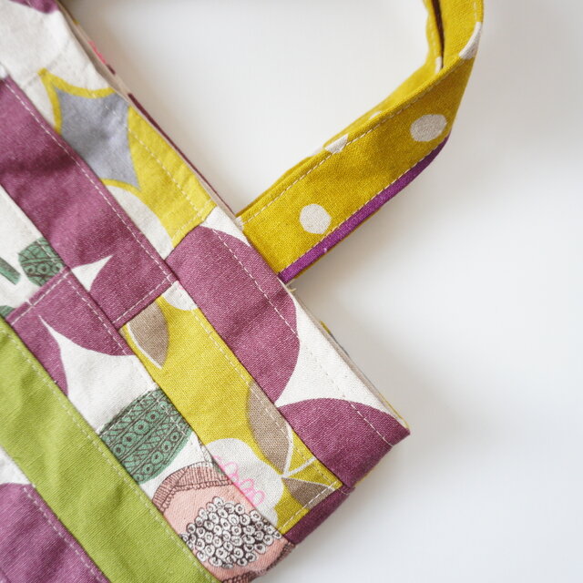 横長な手提げバッグ | iichi 日々の暮らしを心地よくするハンドメイドやアンティークのマーケットプレイス