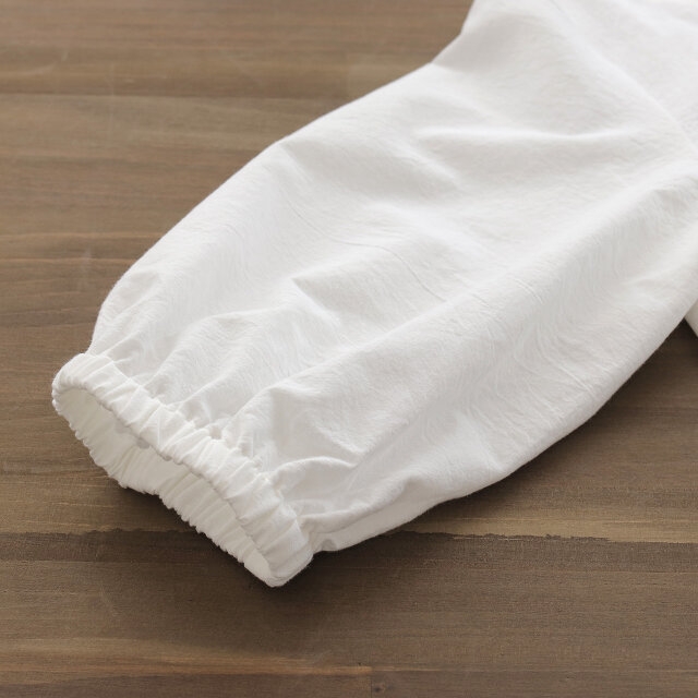 季節の移り変わりに 東炊きコットンリネン 五分袖ループボタン羽織りブラウス（オフホワイト）TP22 | iichi 日々の暮らしを心地よくするハンドメイドやアンティークのマーケットプレイス