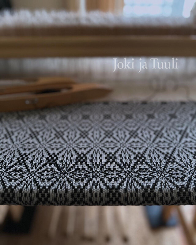 pouch[手織り14cmポーチ] モカ | iichi 日々の暮らしを心地よくするハンドメイドやアンティークのマーケットプレイス