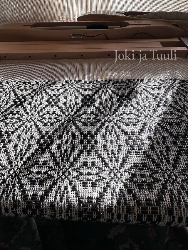 pouch[手織り14cmポーチ] モカ | iichi 日々の暮らしを心地よくするハンドメイドやアンティークのマーケットプレイス