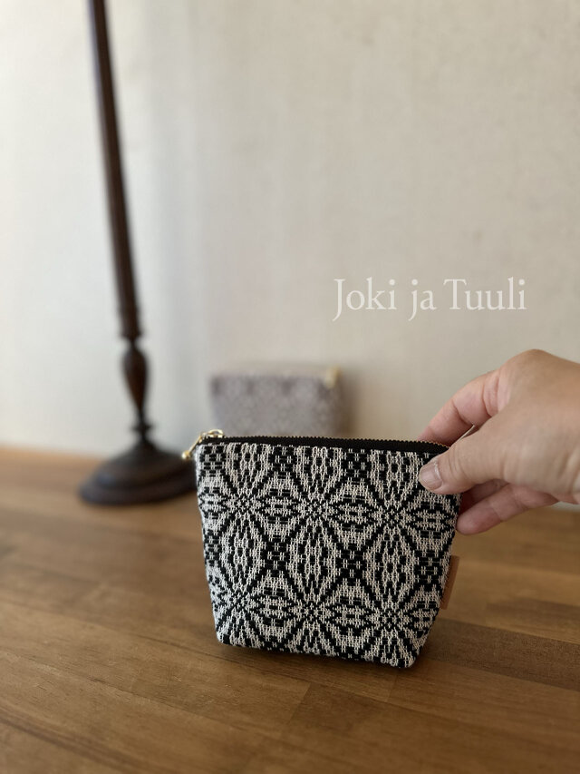 pouch[手織り14cmポーチ] ブラック | iichi 日々の暮らしを心地よくするハンドメイドやアンティークのマーケットプレイス