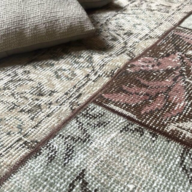 91×213 ベージュ系 パッチワークラグ トルコヴィンテージラグ | iichi 日々の暮らしを心地よくするハンドメイドやアンティークのマーケットプレイス