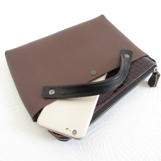 《牛革》便利で可愛い♪使って楽しい♪バッグインバッグ・ダークブラウン・016 | iichi 日々の暮らしを心地よくするハンドメイドやアンティークのマーケットプレイス