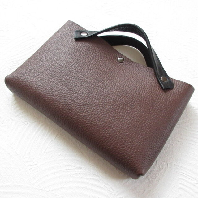 《牛革》便利で可愛い♪使って楽しい♪バッグインバッグ・ダークブラウン・016 | iichi 日々の暮らしを心地よくするハンドメイドやアンティークのマーケットプレイス