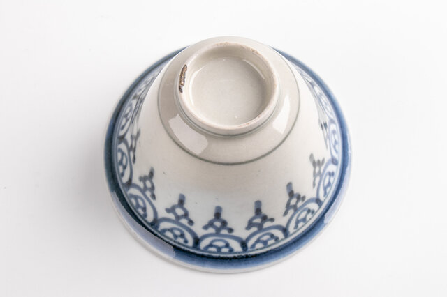 古伊万里 染付瓔珞文 向付 1客 江戸後期 E233A 個体A | iichi 日々の暮らしを心地よくするハンドメイドやアンティークのマーケットプレイス
