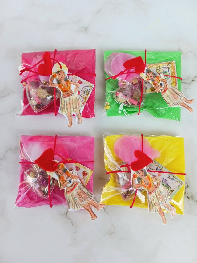 愛のお守り“Darling Love Charm ” | iichi 日々の暮らしを心地よくするハンドメイドやアンティークのマーケットプレイス